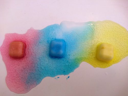 Fizzy ice cubes science experiment | Devon Science