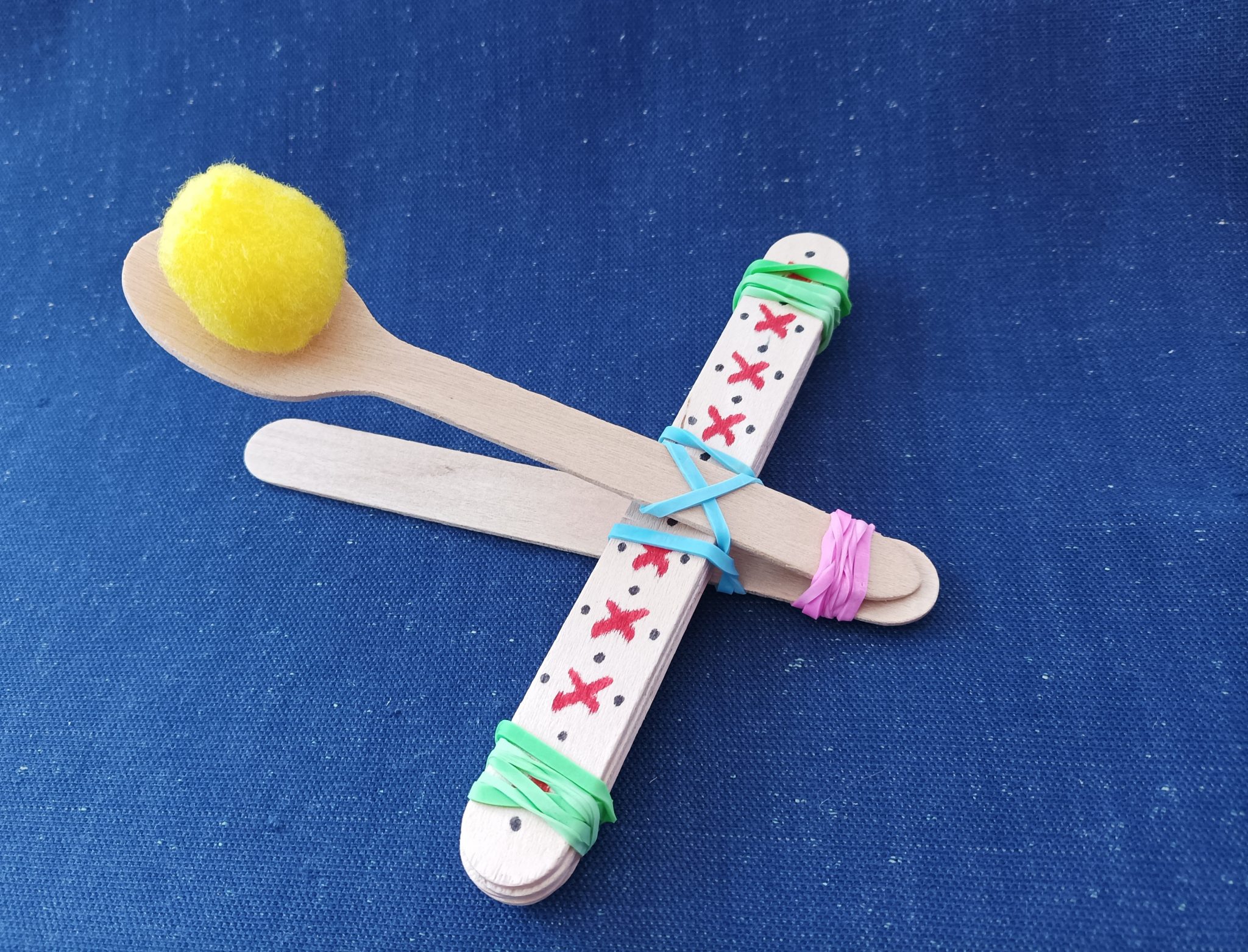 Science Party Favours | Pom Pom Catapults