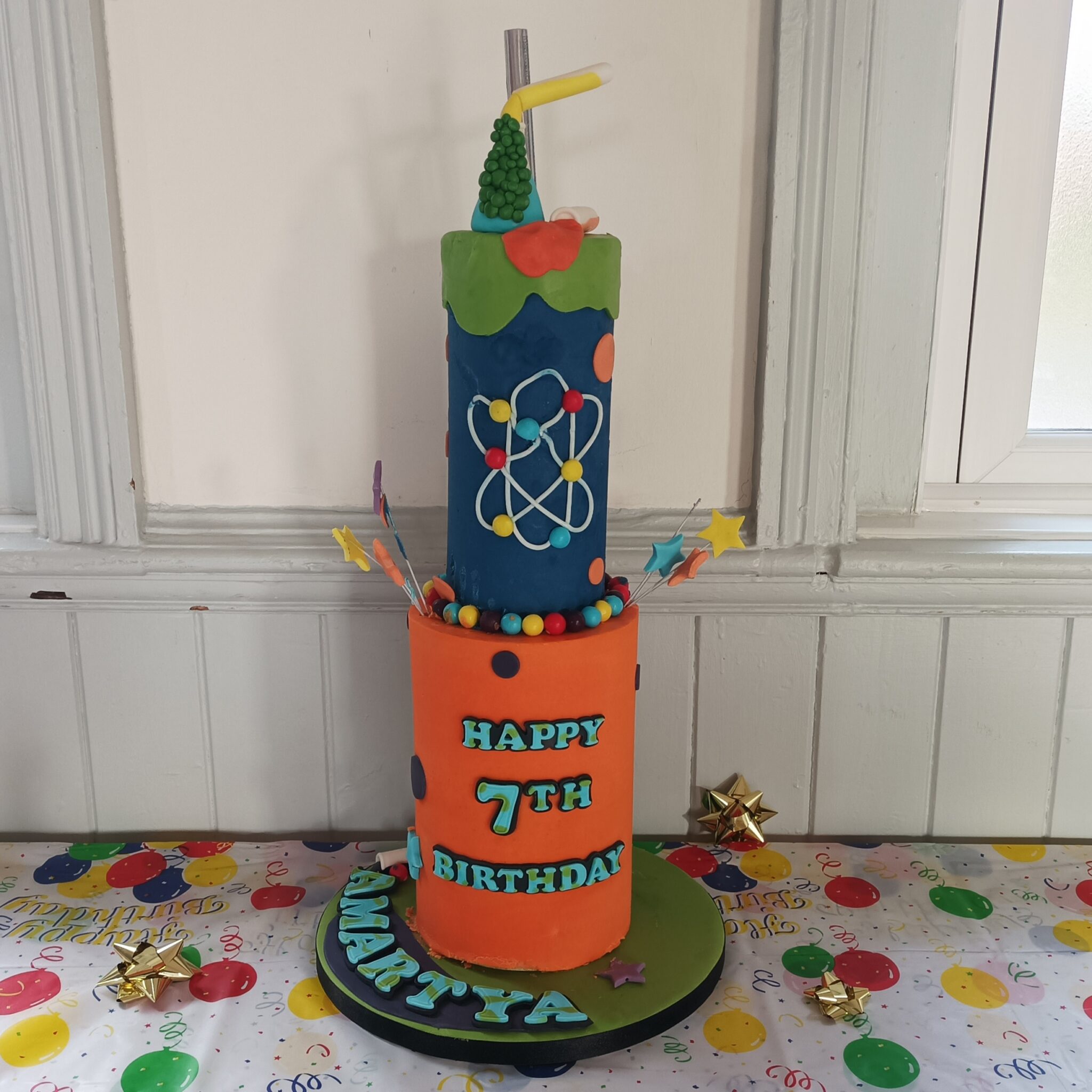 Science Cakes for Your Child’s Science Party | Devon Science